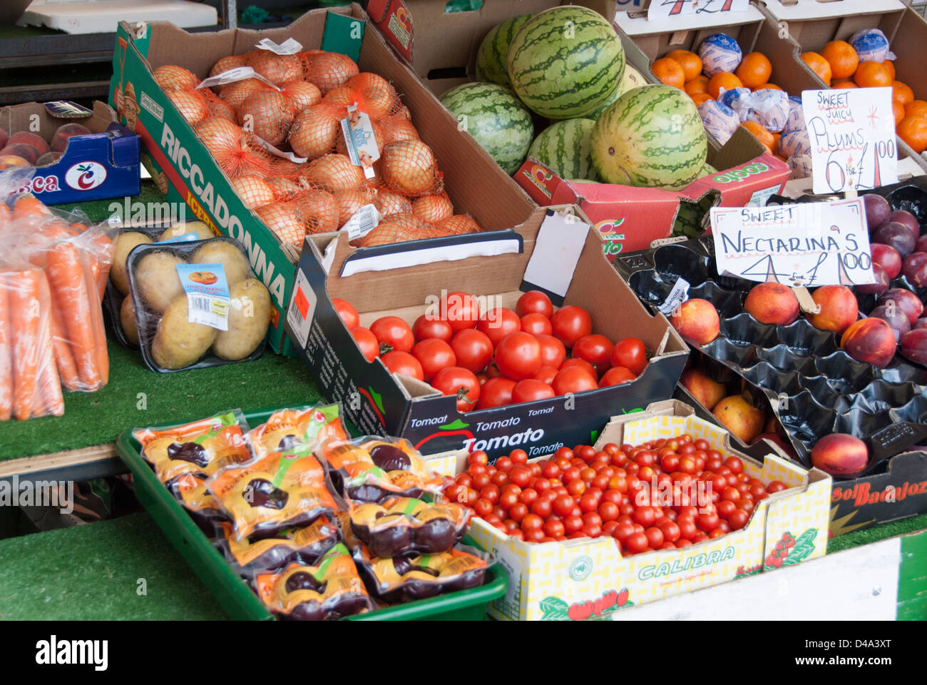 Fresh fruits and vegetables at the market Stock Photo - Alamy