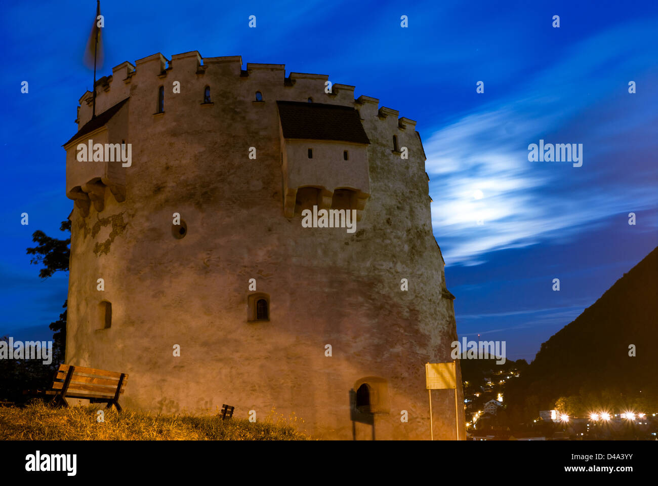 Medieval defence hi-res stock photography and images - Alamy