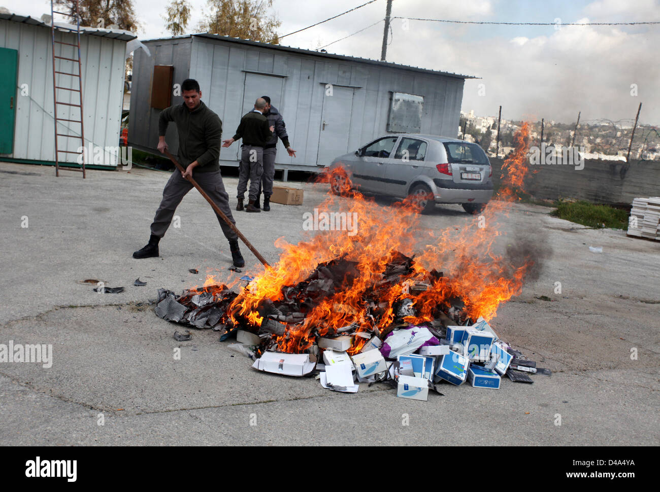 Custom officer hi-res stock photography and images - Alamy