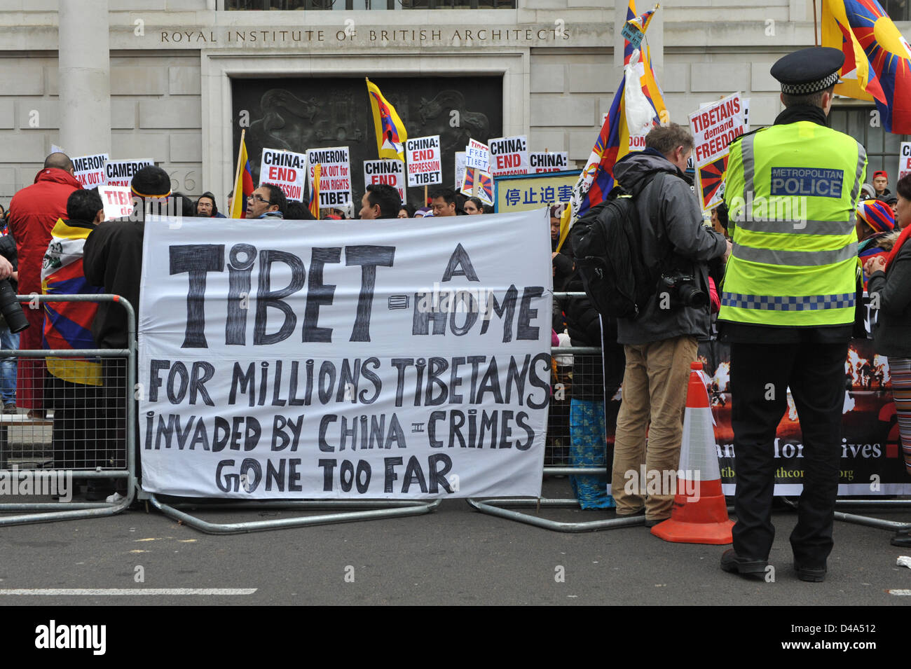 Free tibet protest hi-res stock photography and images - Alamy