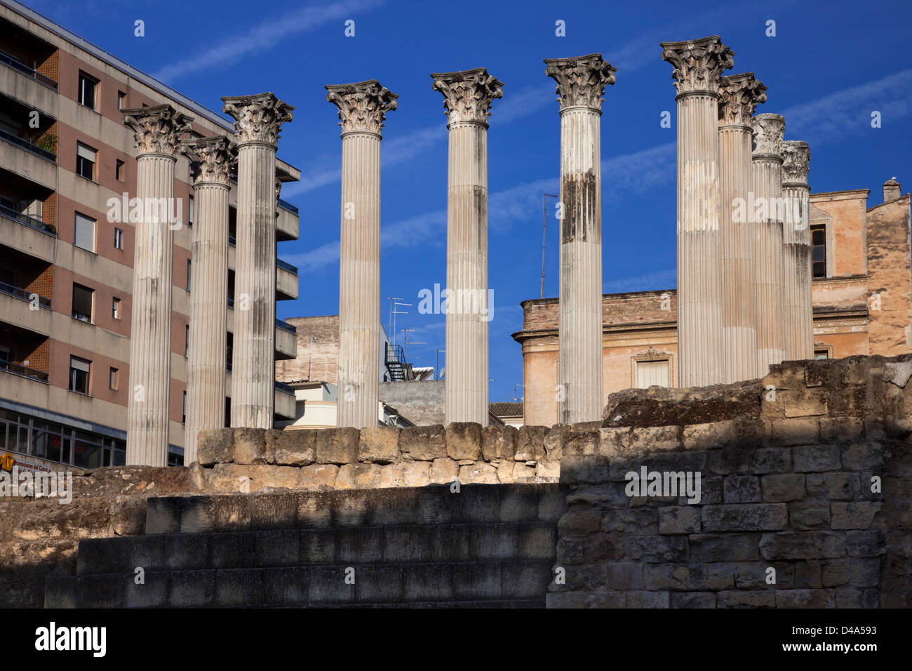 Hexastyle temple hi-res stock photography and images - Alamy