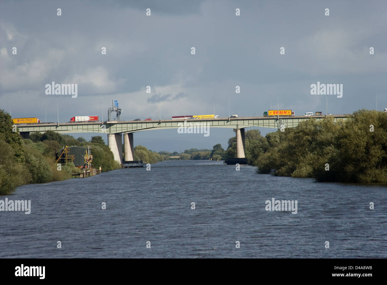 Approaching the M62 Thelwall Viaduct Bridge on the Manchester Ship ...
