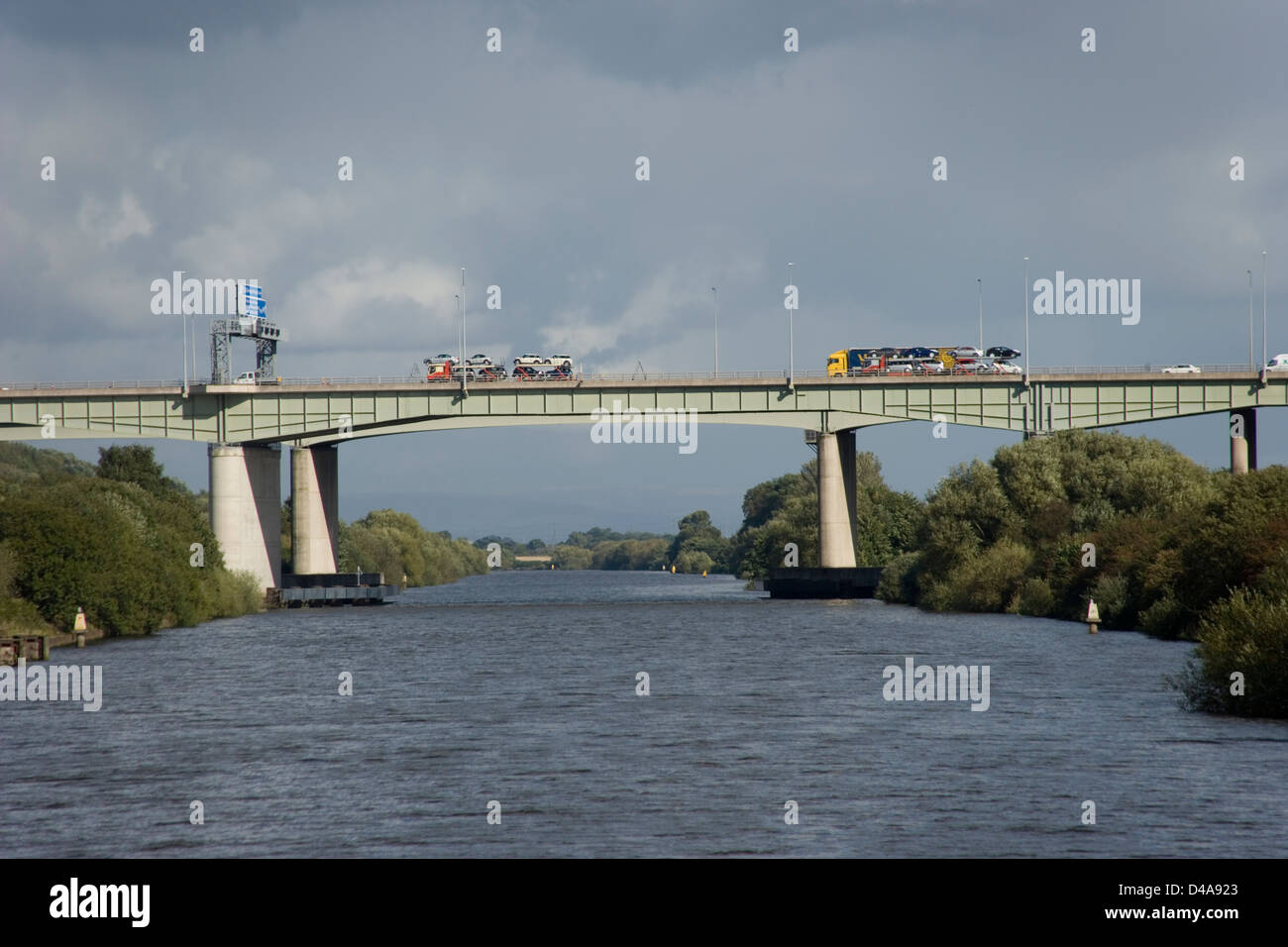 Thelwall viaduct hi-res stock photography and images - Alamy