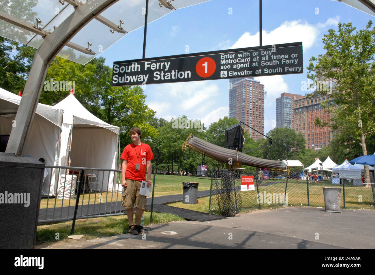 A full-scale model of the Hubble Space Telescope’s successor, the James ...