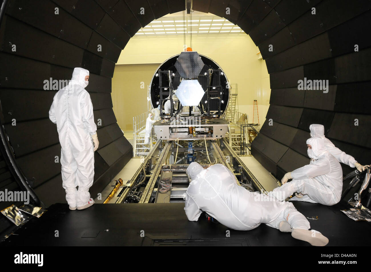 The mirrors for the James Webb Space Telescope have arrived at NASA’s ...