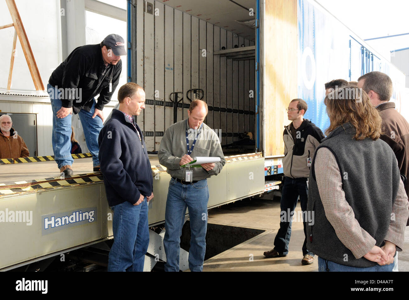 The mirrors for the James Webb Space Telescope arrive at NASA’s ...