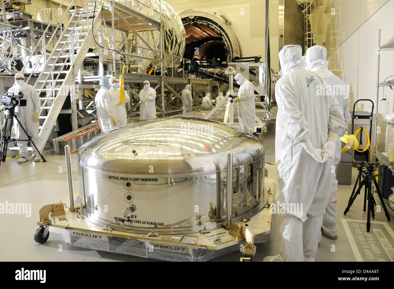 The mirrors for the James Webb Space Telescope (JWST) have arrived at ...