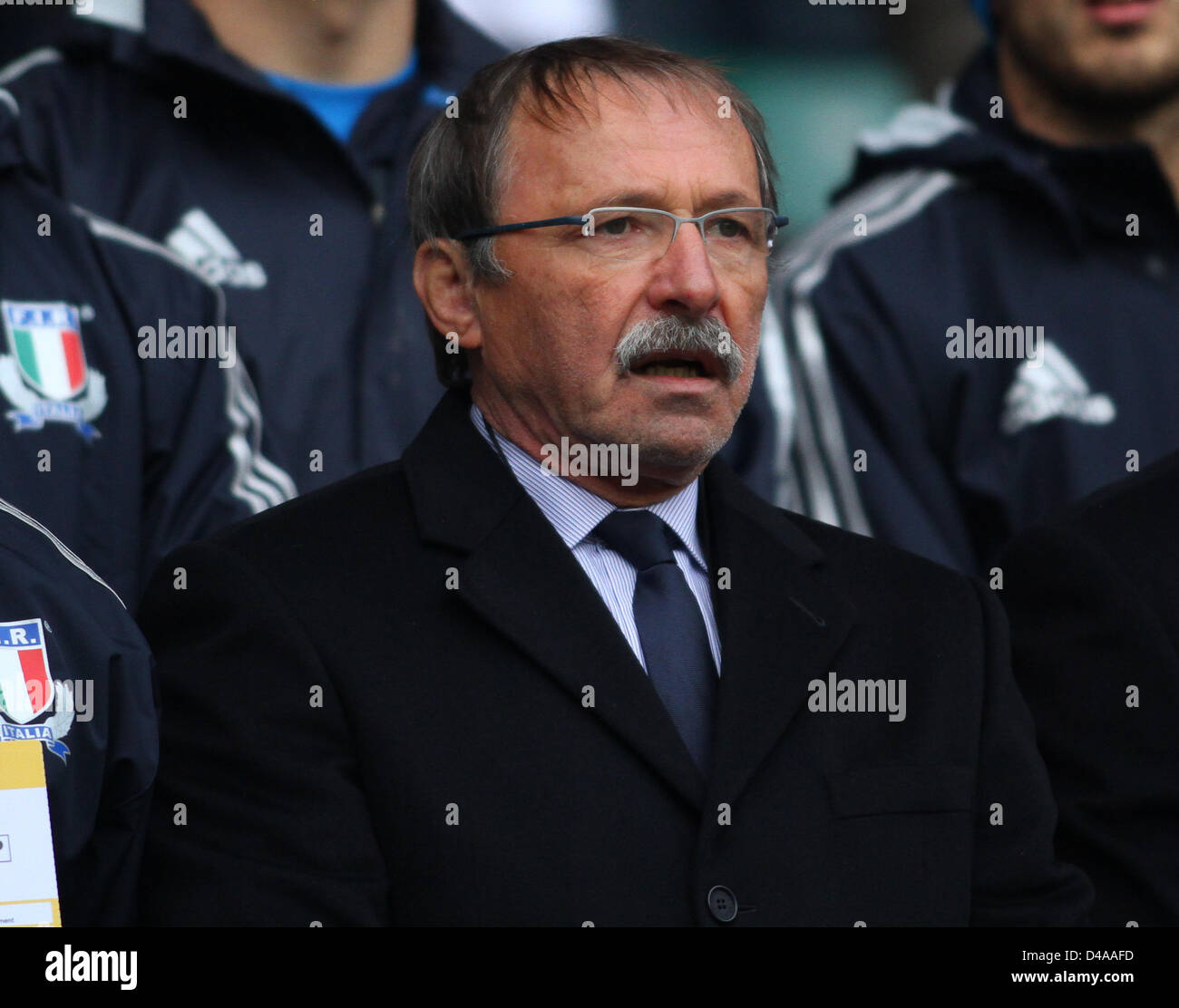 Italy head coach jacques brunel hi-res stock photography and images - Alamy