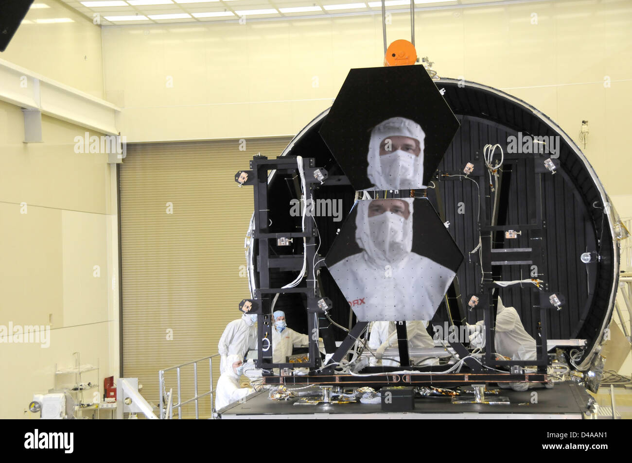 Cryogenic testing james webb hi-res stock photography and images - Alamy