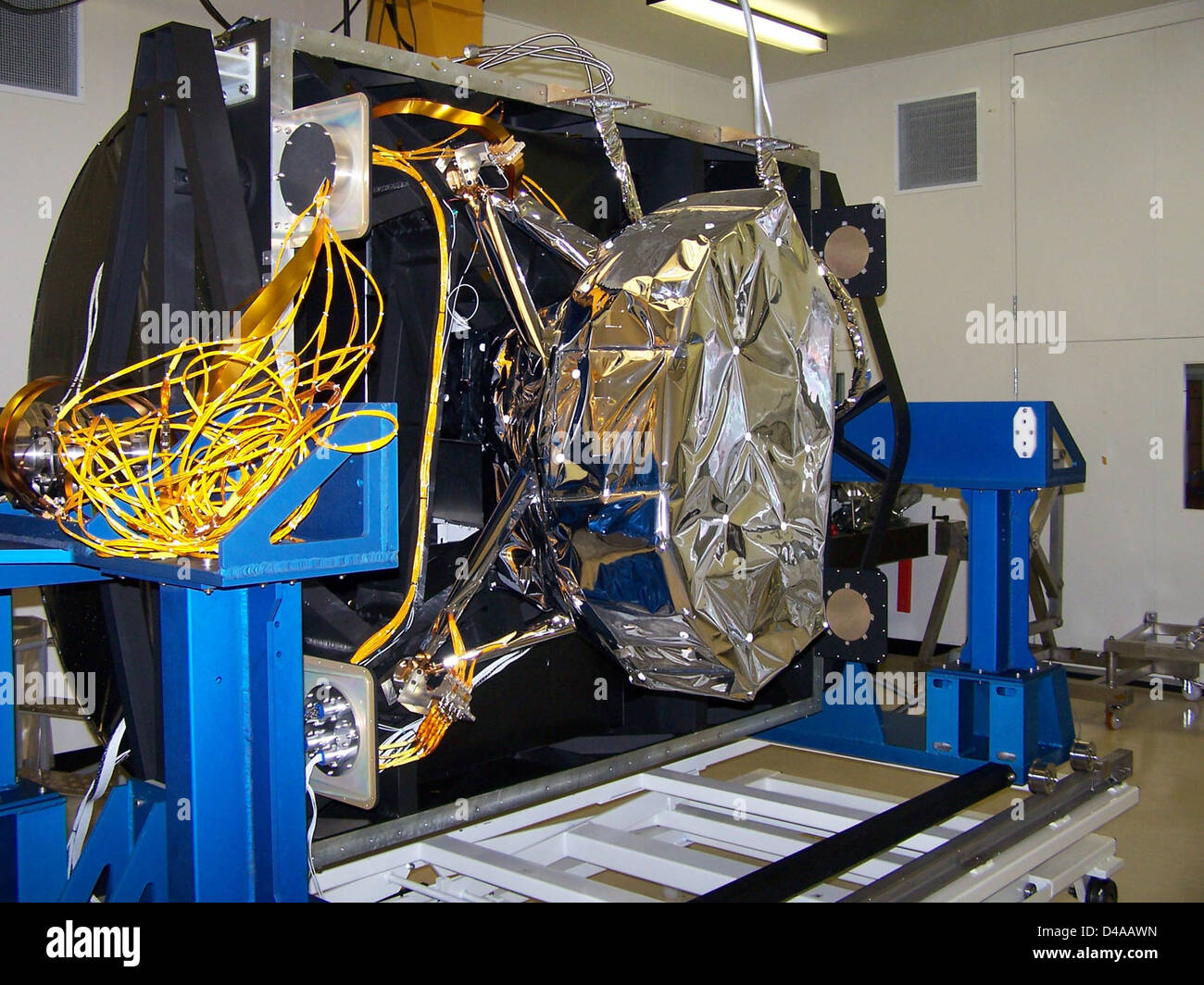 The JWST’s MIRI instrument captures mid-infrared images of celestial ...