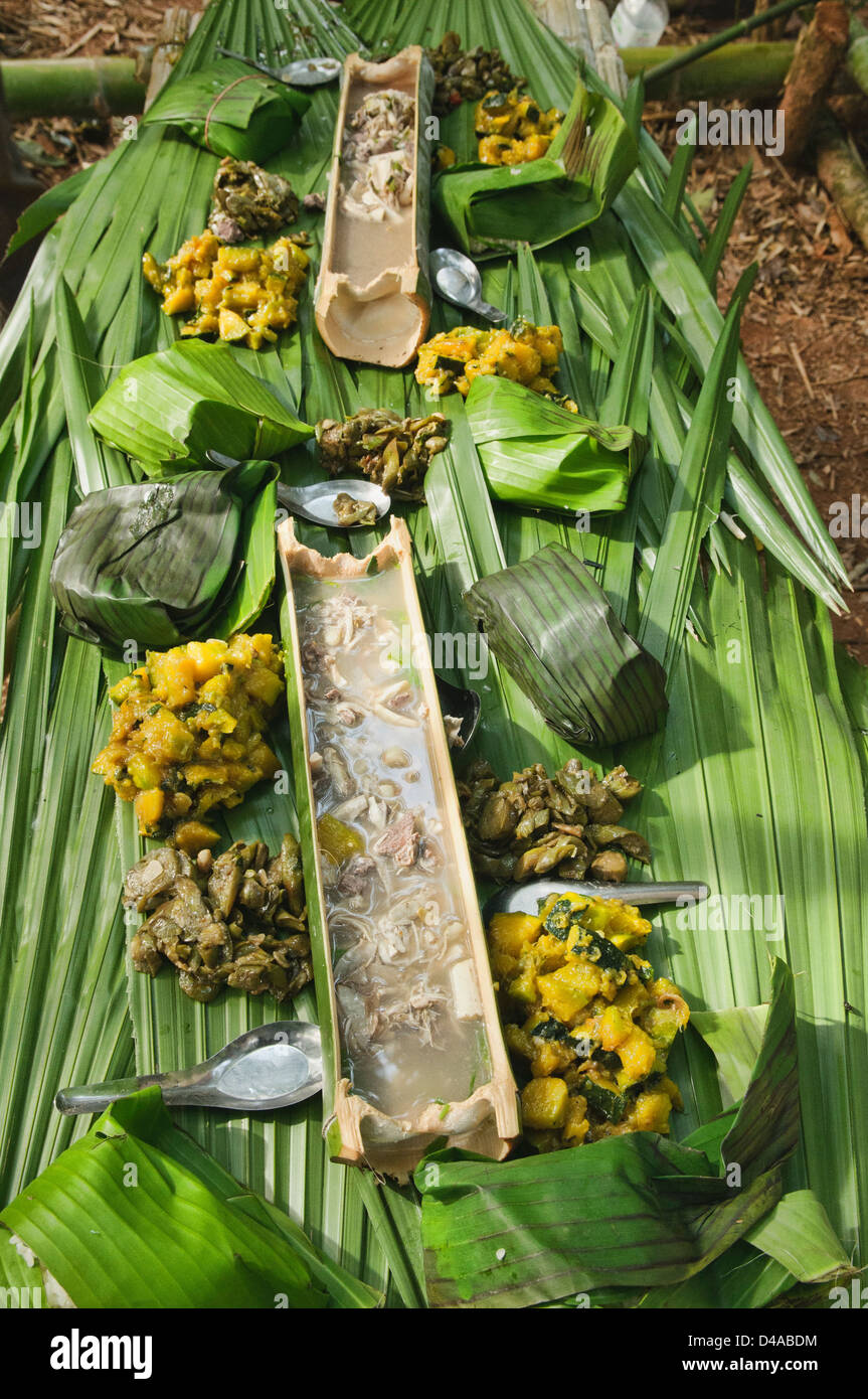 Jungle cuisine hi-res stock photography and images - Alamy