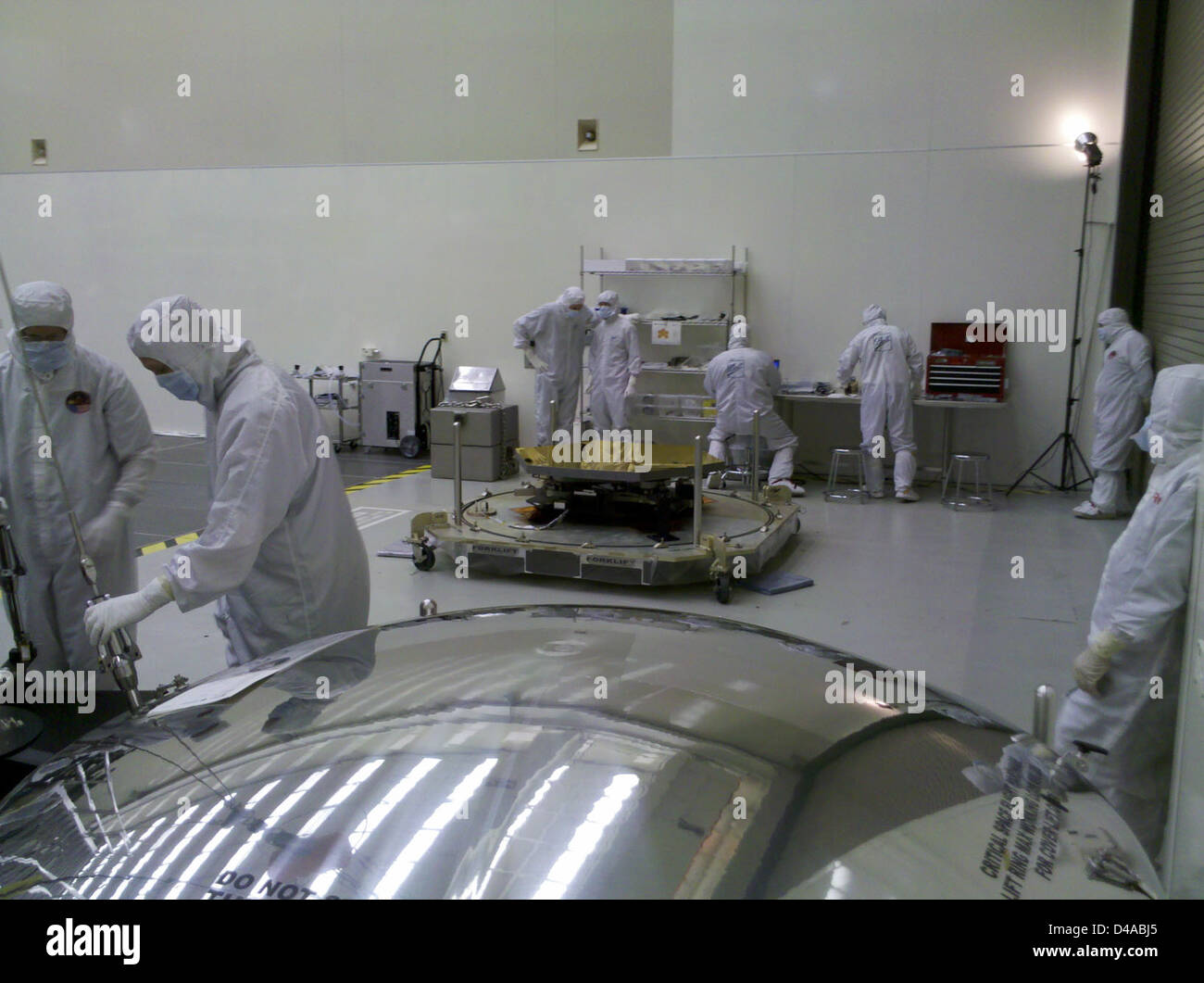 JWST undergoes cryogenic testing to verify it can function in space ...