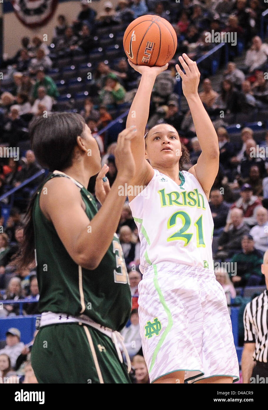 Notre dame vs uconn 21 jpg hi-res stock photography and images - Alamy