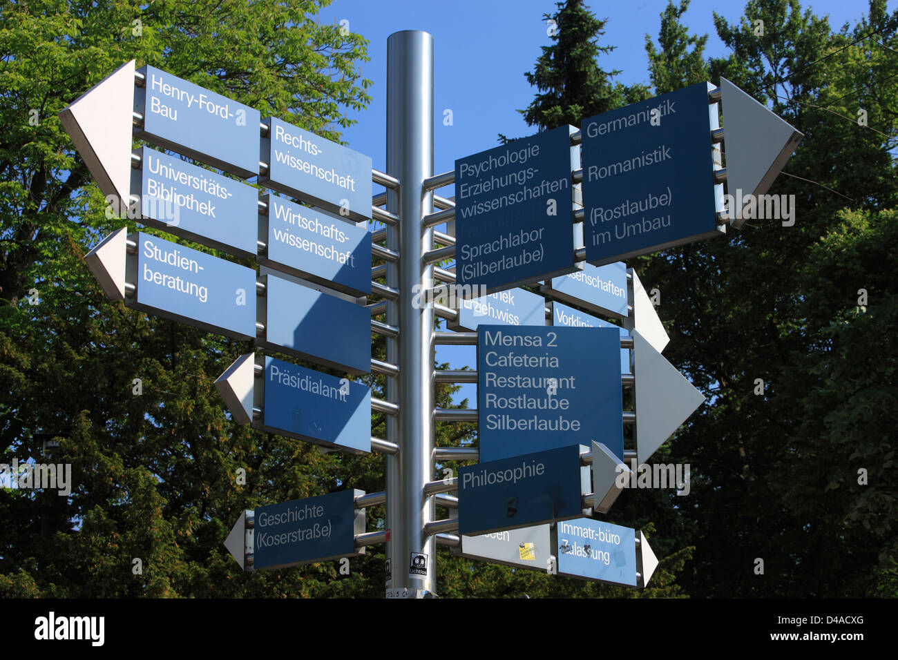 Campus direction signs hi-res stock photography and images - Alamy