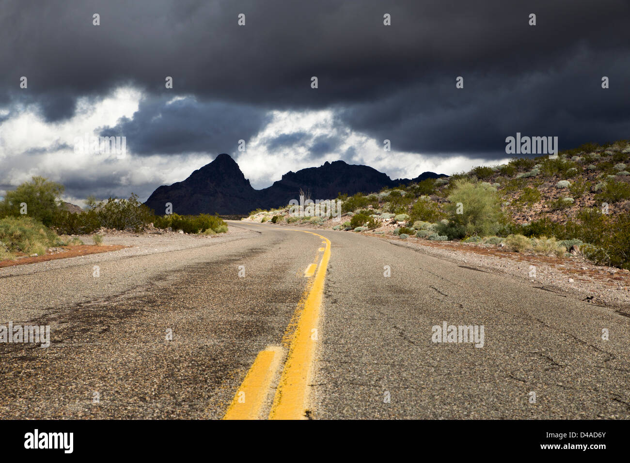 Route 66 long straight road hi-res stock photography and images - Alamy