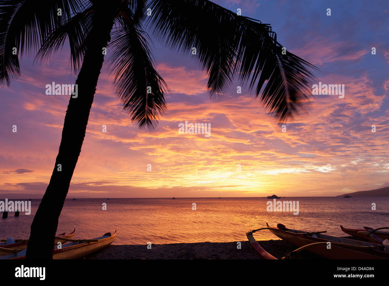 Spectacular sunset at Kihei, Maui, Hawaii Stock Photo - Alamy