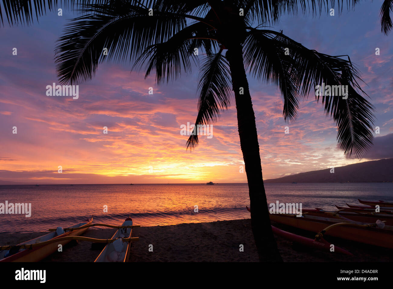 Spectacular sunset at Kihei, Maui, Hawaii Stock Photo - Alamy