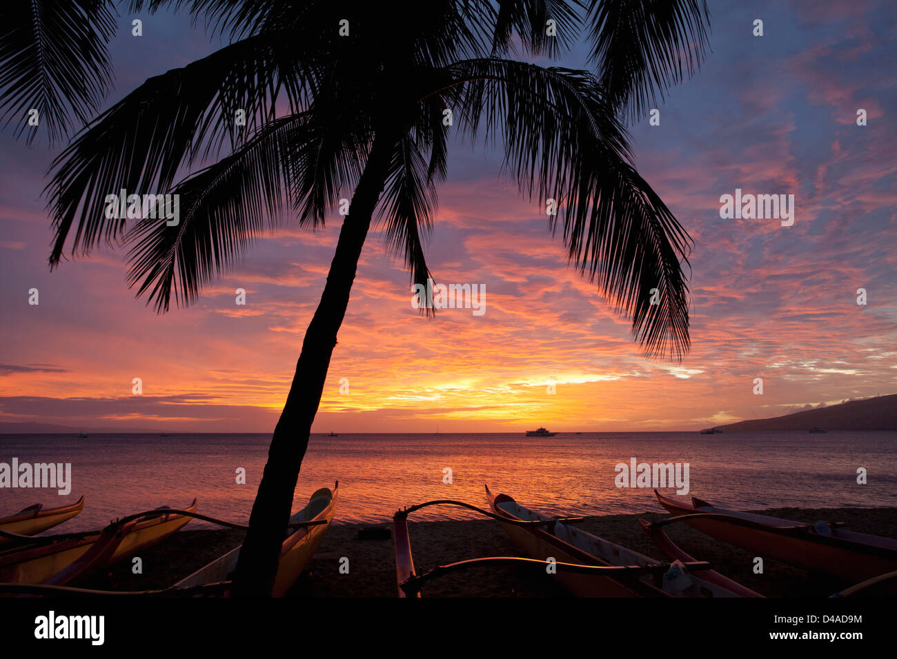 Spectacular sunset at Kihei, Maui, Hawaii Stock Photo - Alamy