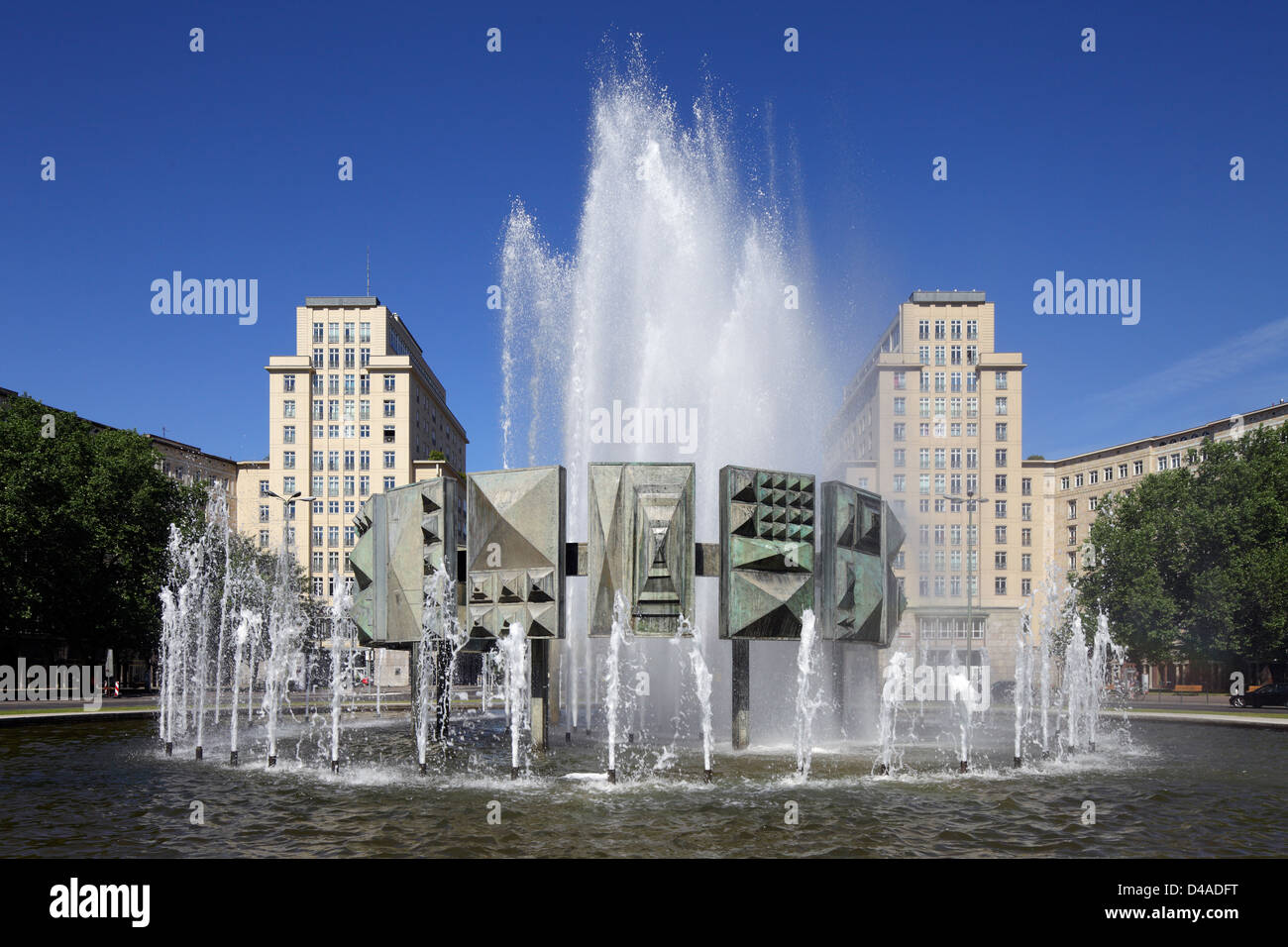 Floating ring fountain berlin hi-res stock photography and images - Alamy
