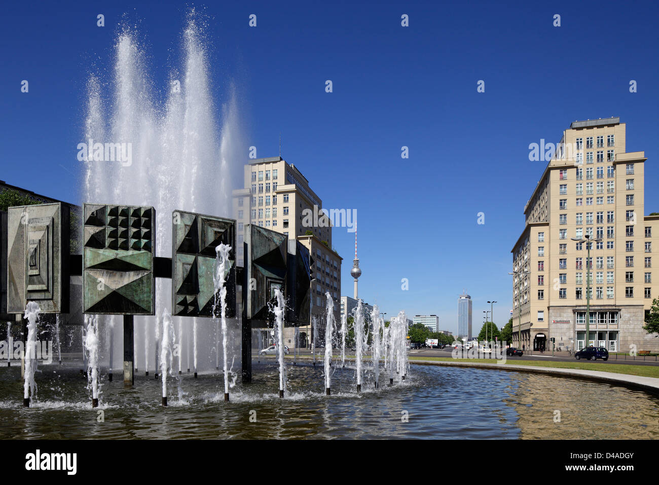 Floating ring fountain berlin hi-res stock photography and images - Alamy