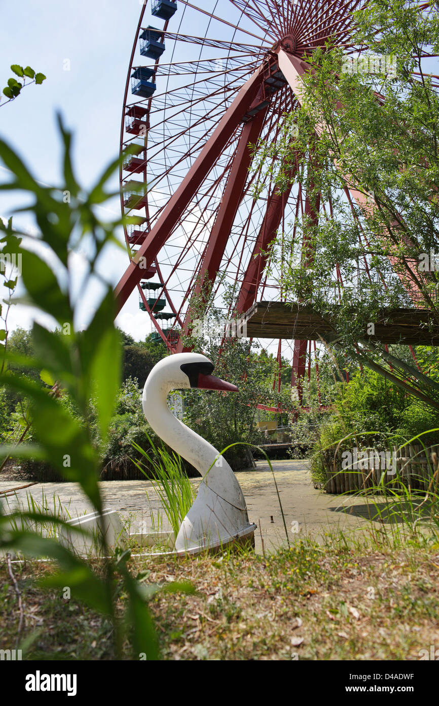 Temporary theme park hi-res stock photography and images - Alamy