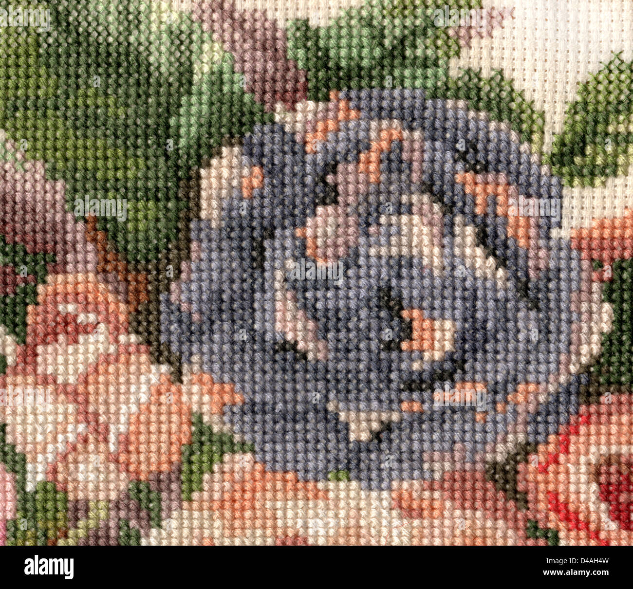 Embroidery flower with thread hi-res stock photography and images - Alamy