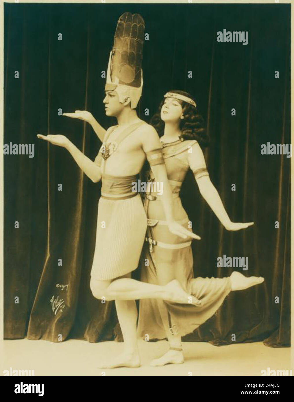 Ruth st denis ted shawn hi-res stock photography and images - Alamy