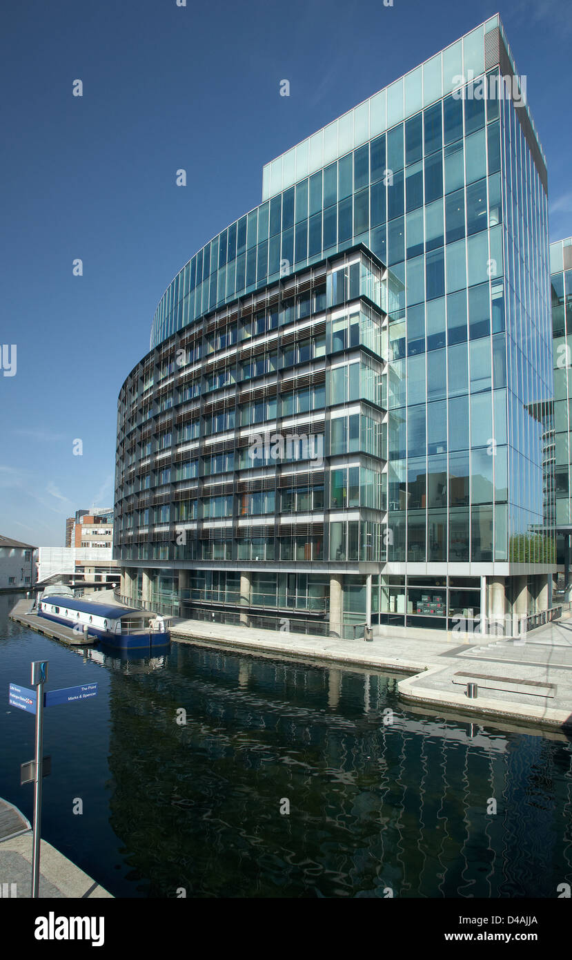 Side by side office building hi-res stock photography and images - Alamy