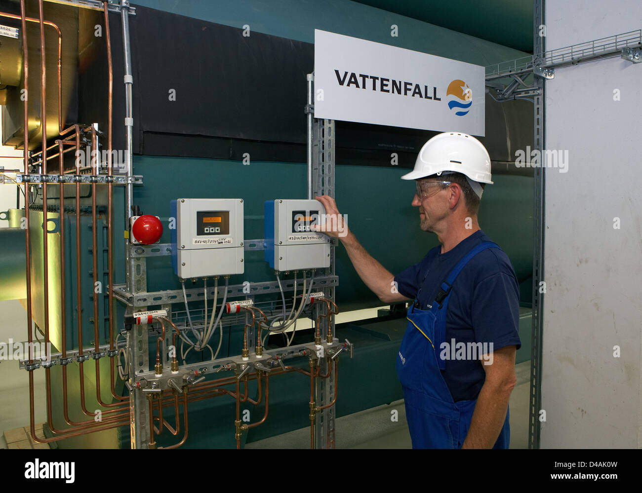 Well control hi-res stock photography and images - Alamy