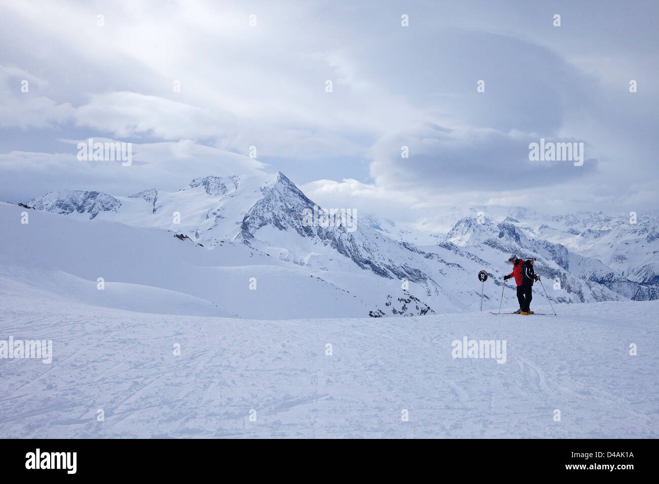 Black piste hi-res stock photography and images - Alamy