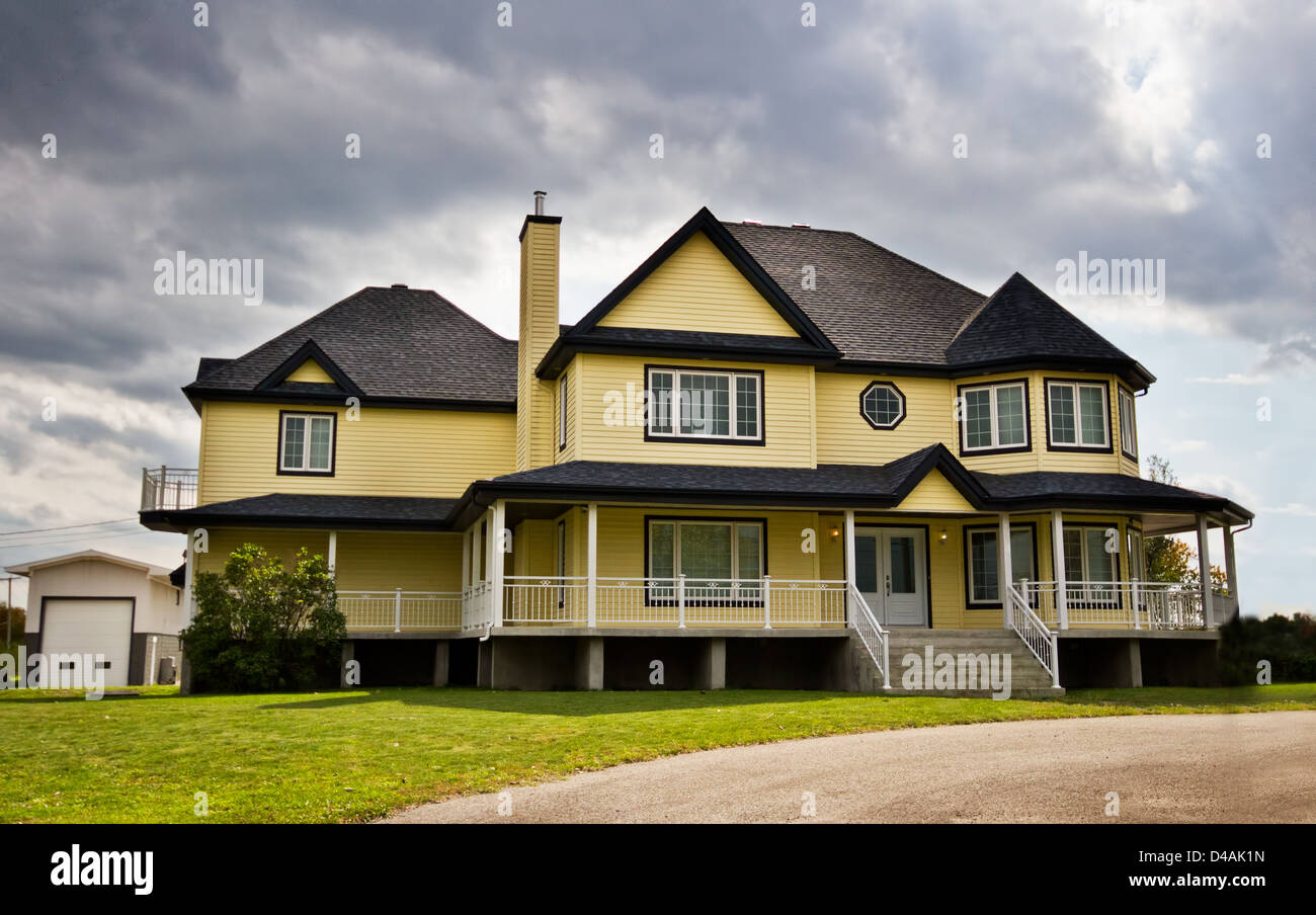 New yellow country home in Canada Stock Photo - Alamy