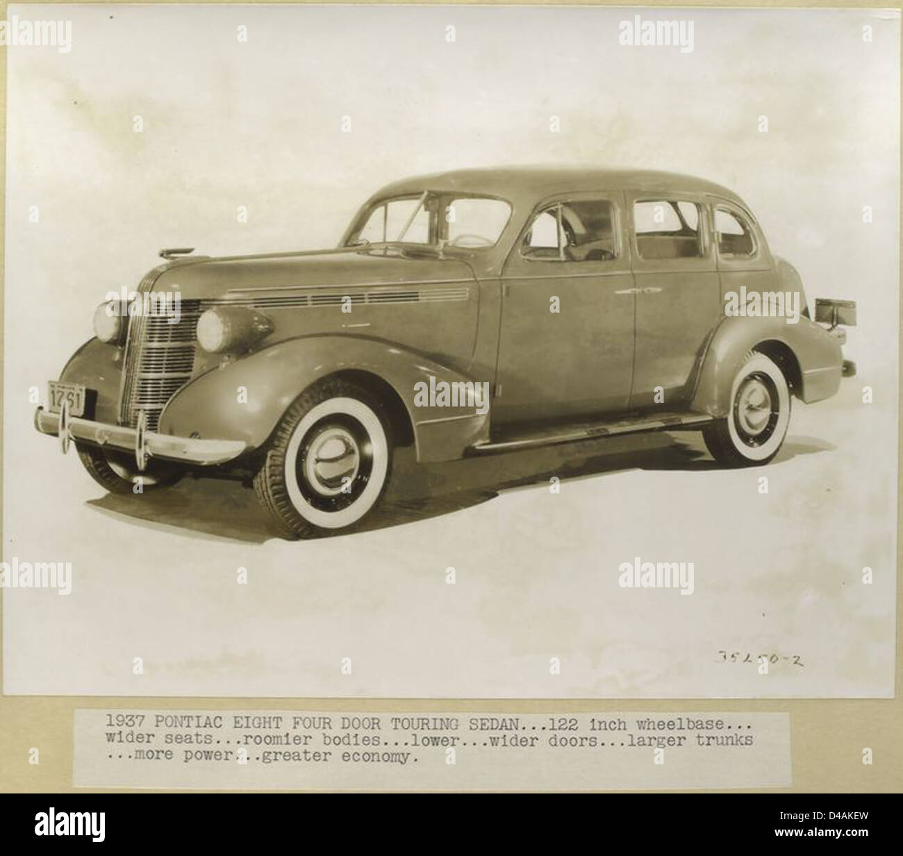 1937 Pontiac Eight Four-Door Touring Sedan Stock Photo - Alamy