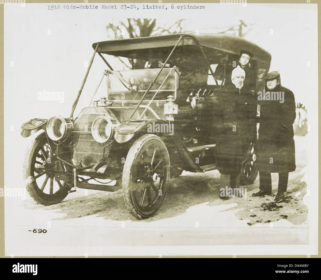 The 1910 Oldsmobile Model 23-24, a six-cylinder vehicle, represents ...