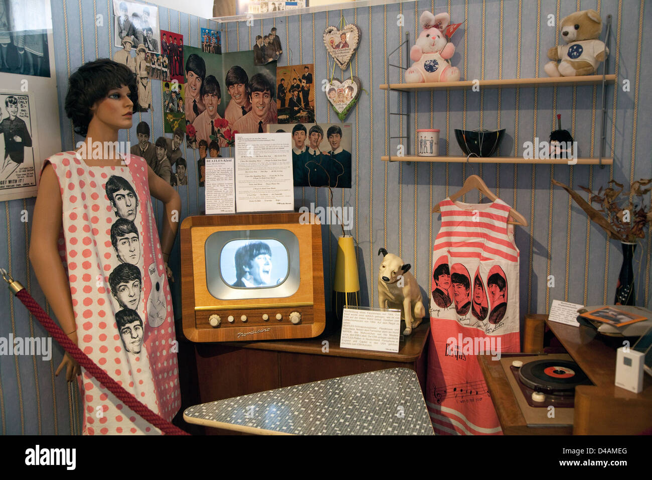 Beatles in germany hi-res stock photography and images - Alamy