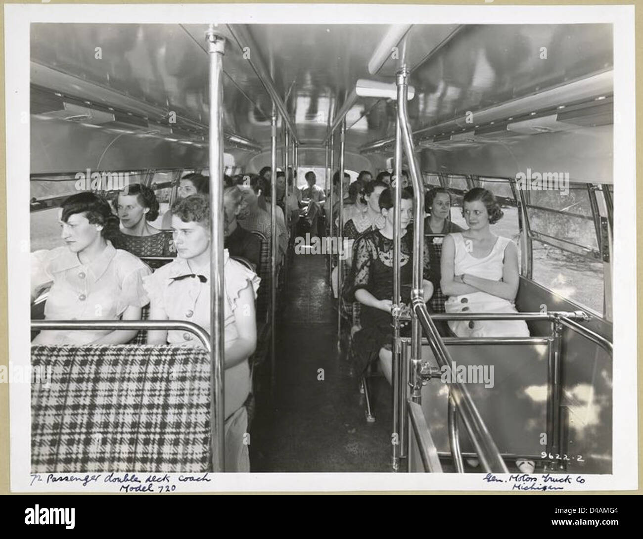 Double deck coach hi-res stock photography and images - Alamy