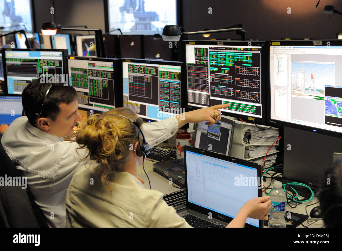 Orbital servicing hi-res stock photography and images - Alamy
