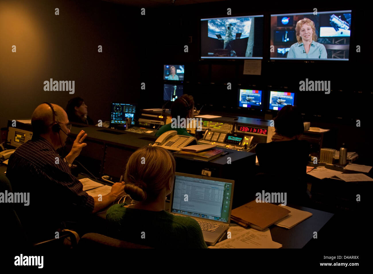 Nasa scientist hi-res stock photography and images - Alamy