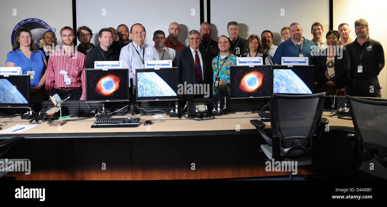 Harrison Schmitt, former Apollo astronaut, works with the Lunar ...