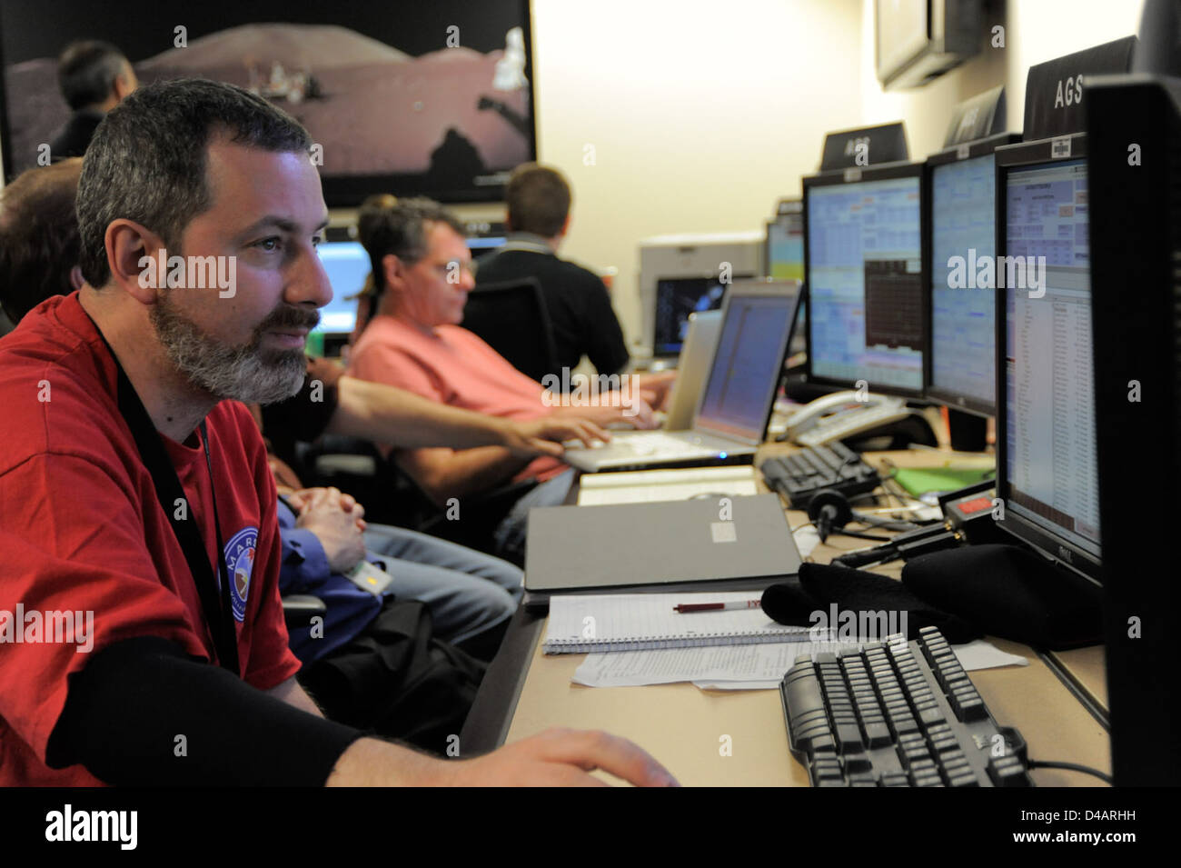 NASA's Lunar Reconnaissance Orbiter (LRO) successfully enters lunar ...