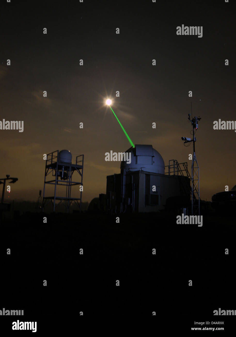 NASA's Lunar Reconnaissance Orbiter uses a green laser to measure ...