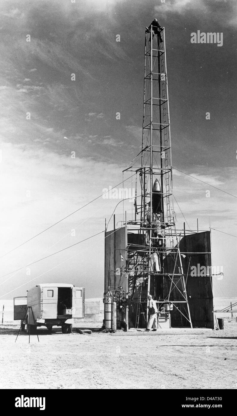 Pioneer of rocket propulsion Black and White Stock Photos & Images - Alamy