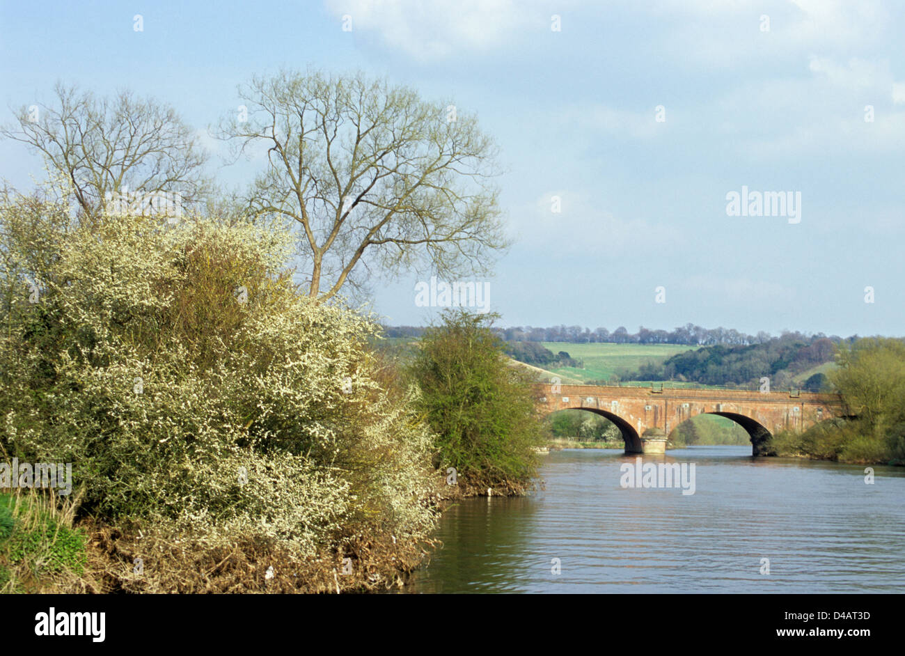 Goring bridge hi-res stock photography and images - Alamy