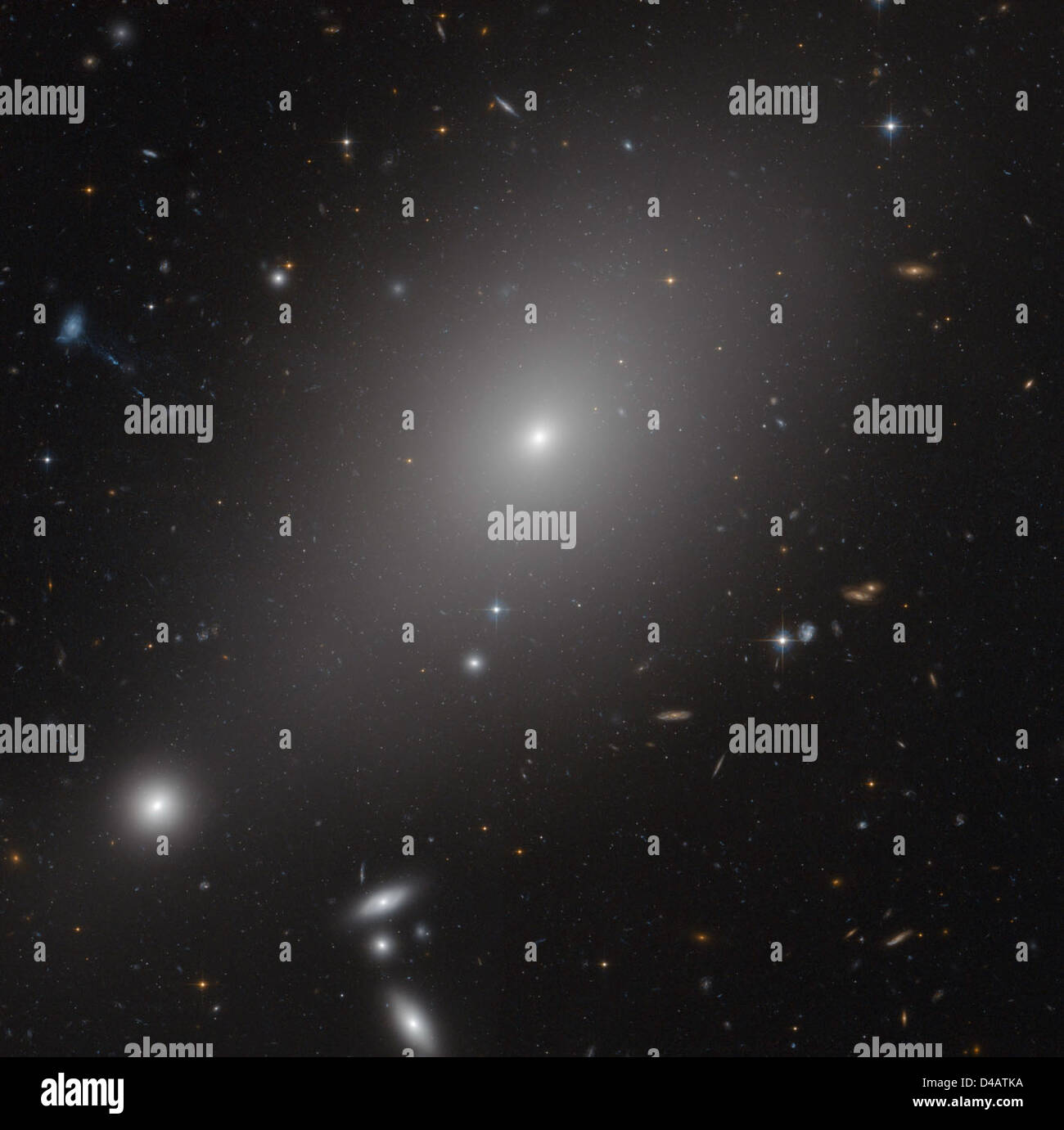 The ESO 306-17 galaxy is captured by the Hubble Space Telescope ...