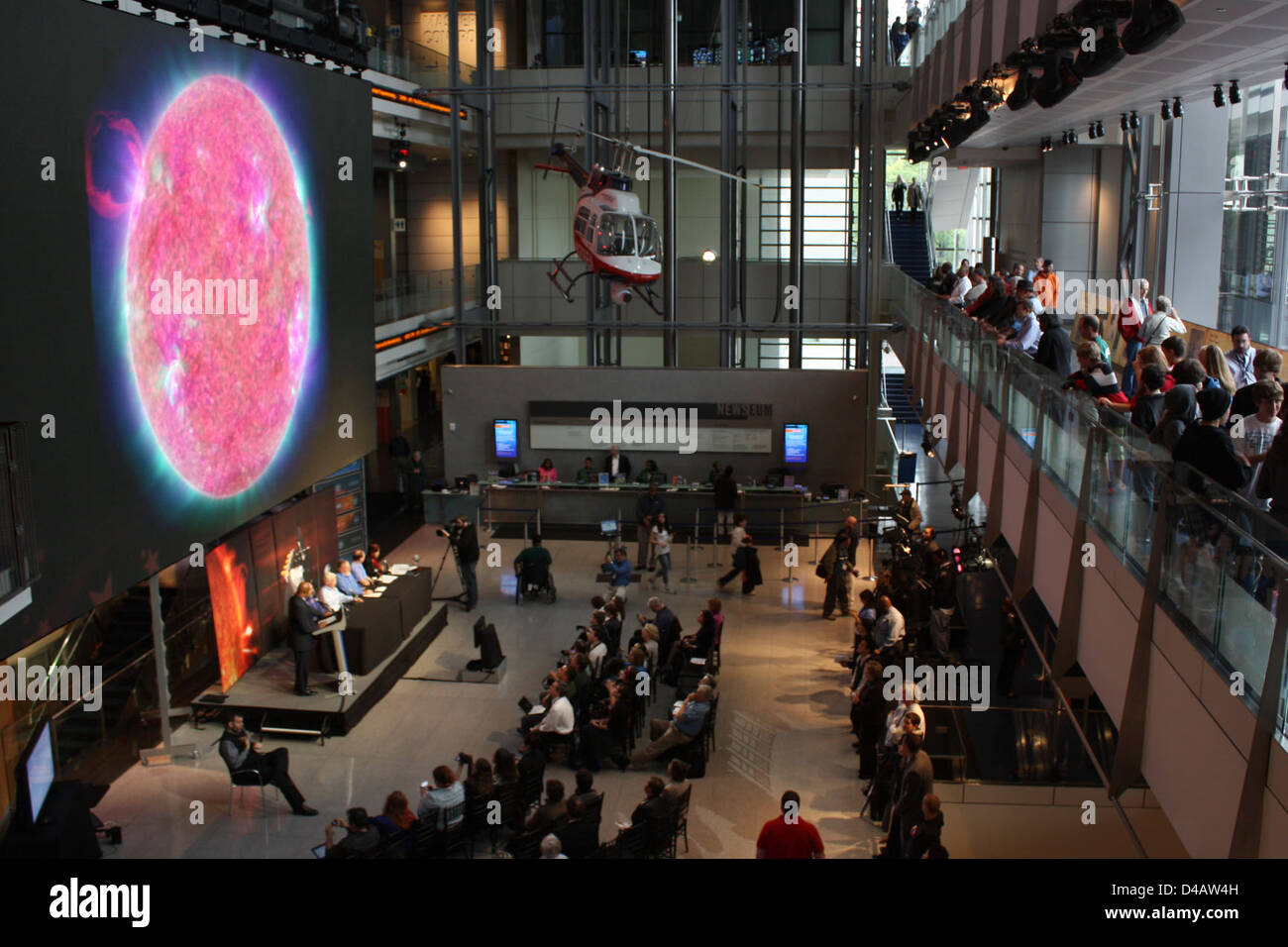 NASA's Solar Dynamics Observatory (SDO) reveals new high-resolution ...