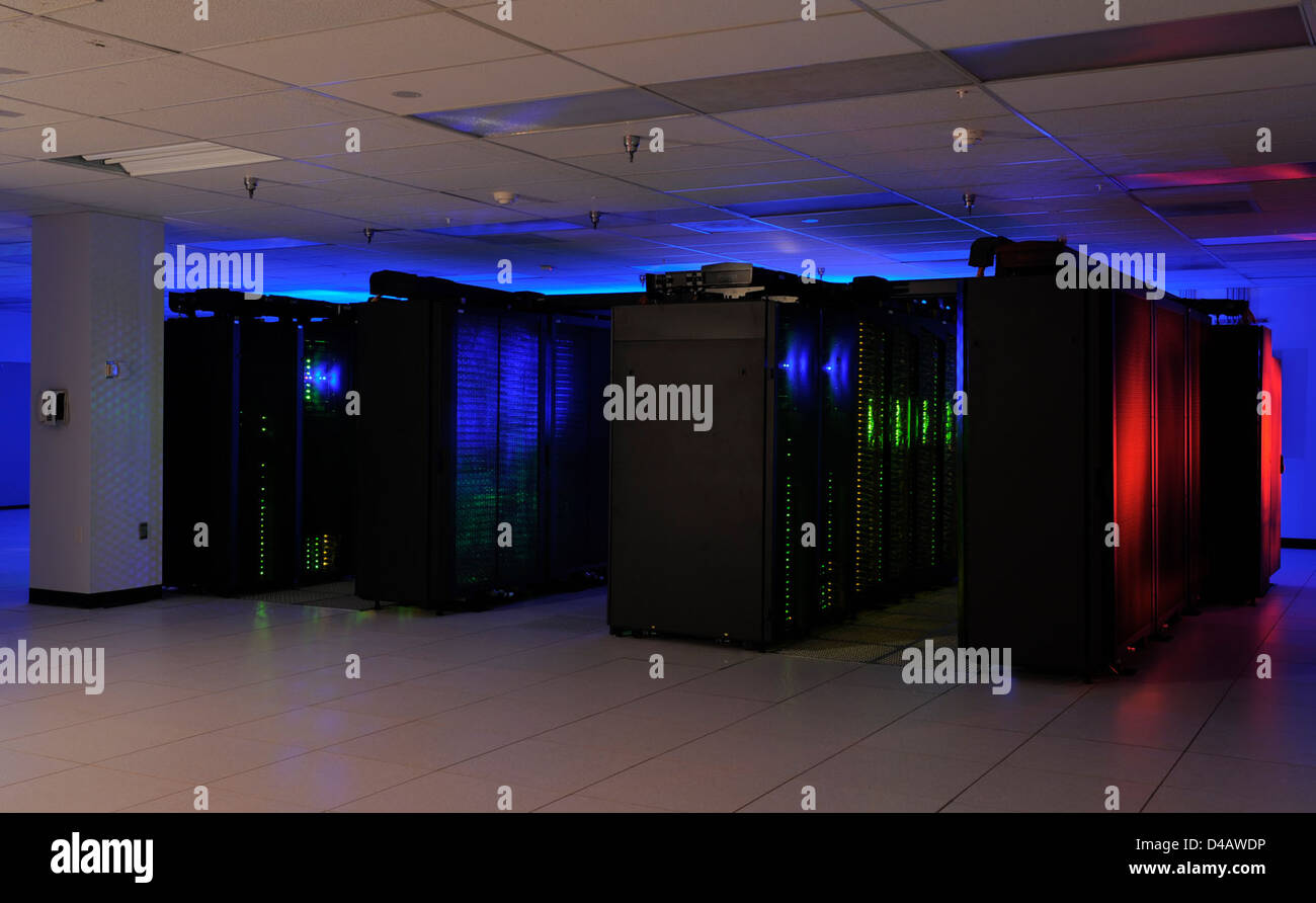 Discover supercomputer hi-res stock photography and images - Alamy