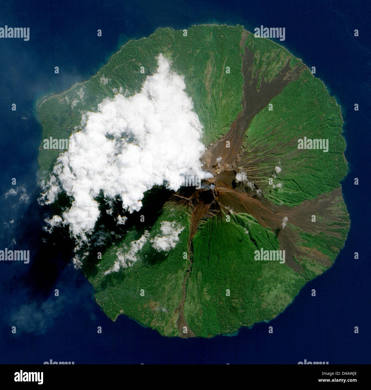 Manam Volcano, Papua New Guinea Stock Photo - Alamy