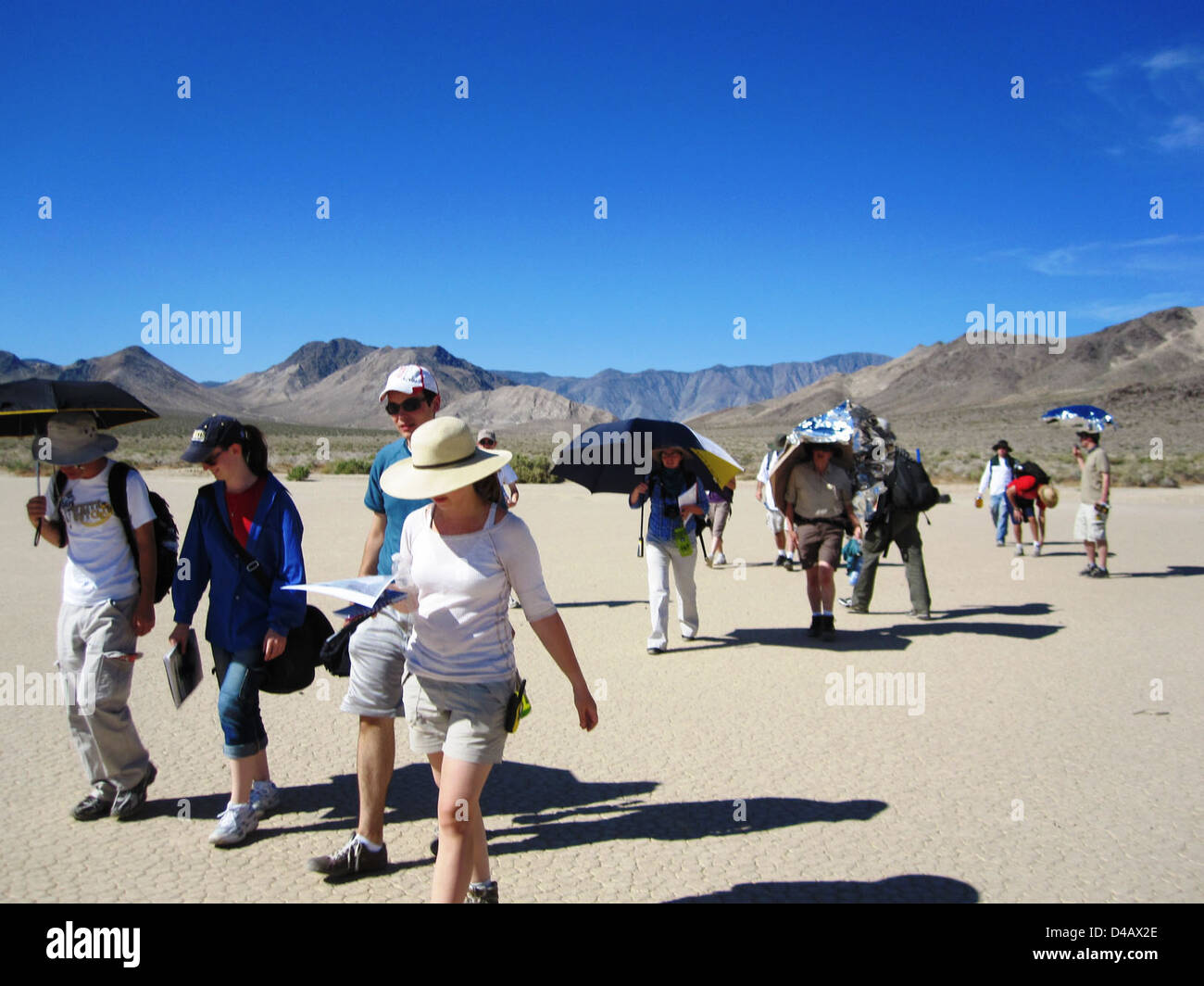 Rocks in Racetrack Playa, California, move mysteriously across the ...