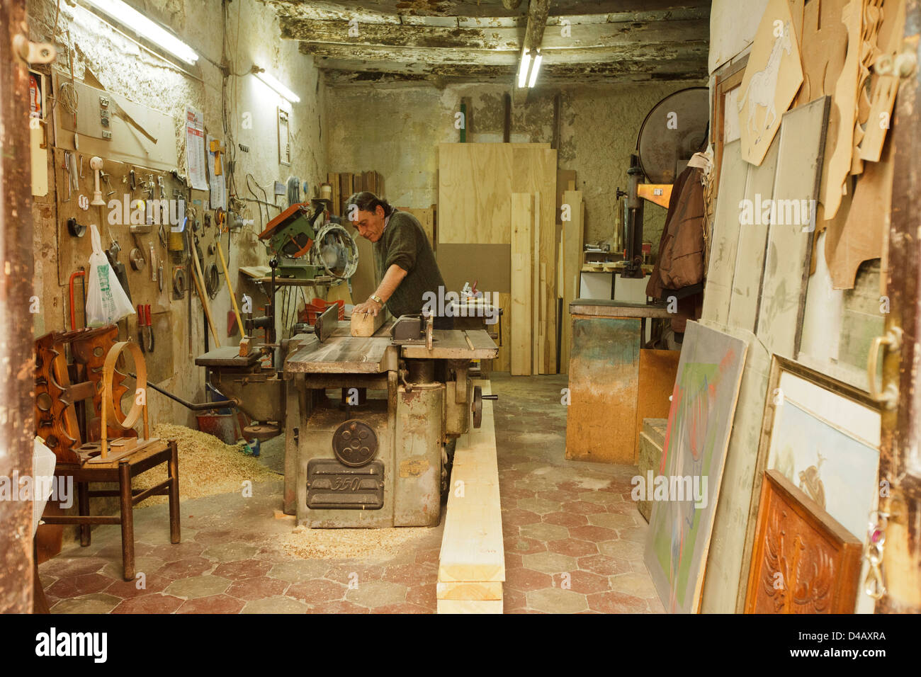 Syracuse, Italy, a carpenter working on the workbench Stock Photo - Alamy