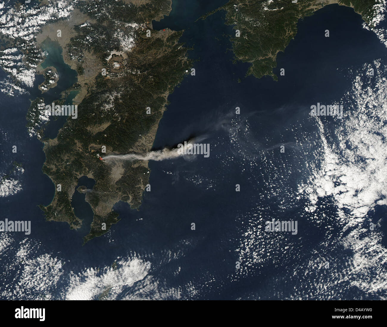 Shinmoe-dake Volcano Erupts Stock Photo - Alamy