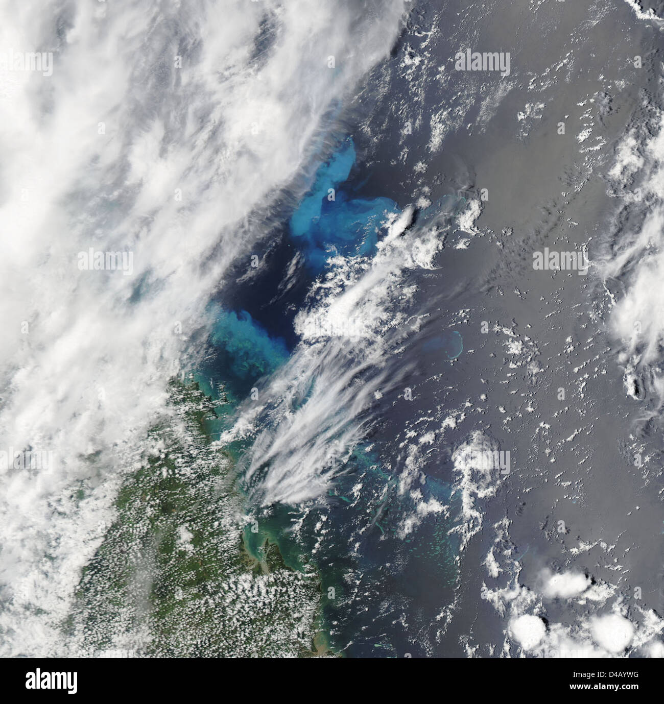 NASA captured satellite images showing sediment movement over the Great ...